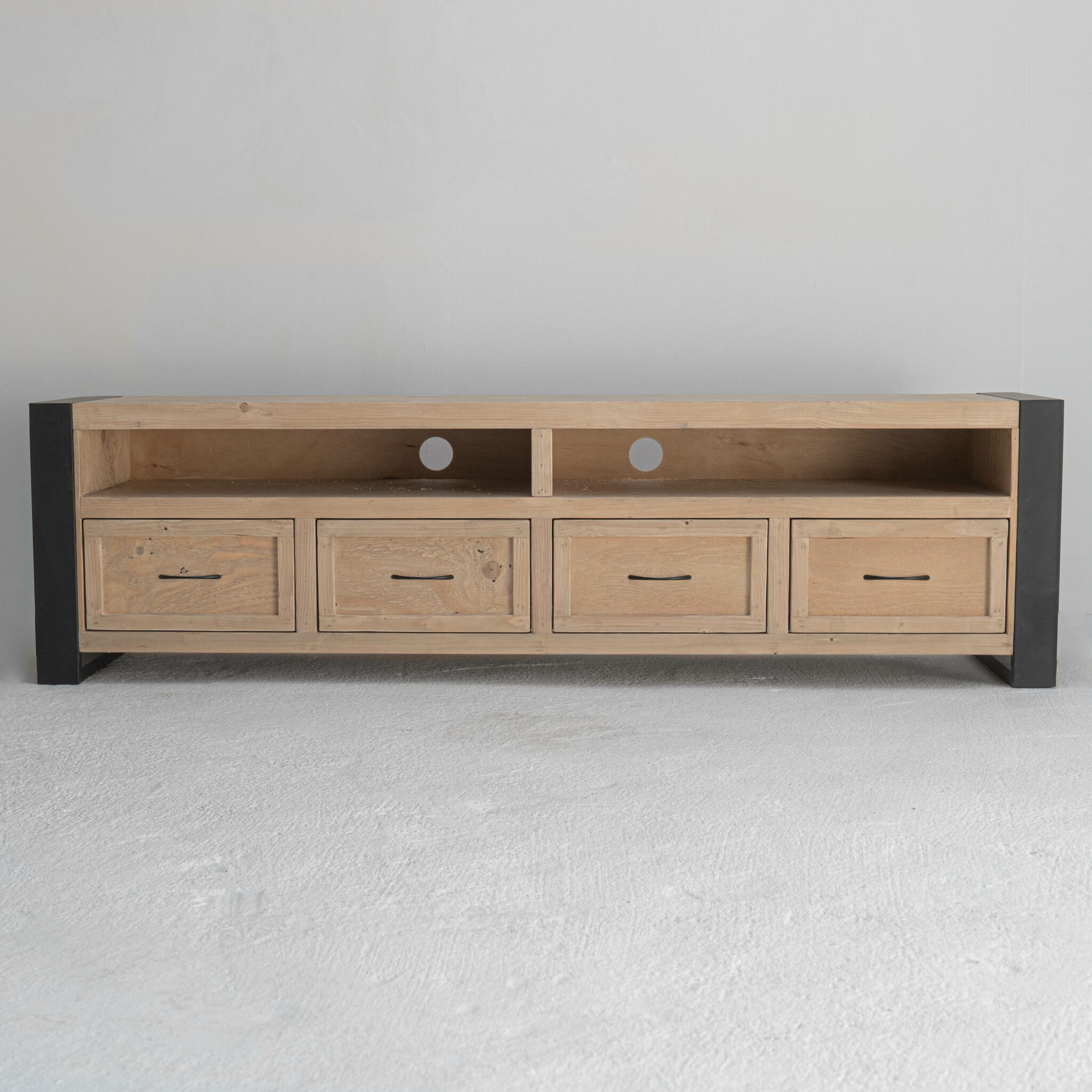 Black River Plasma Unit | 4 drawers | Lighouse